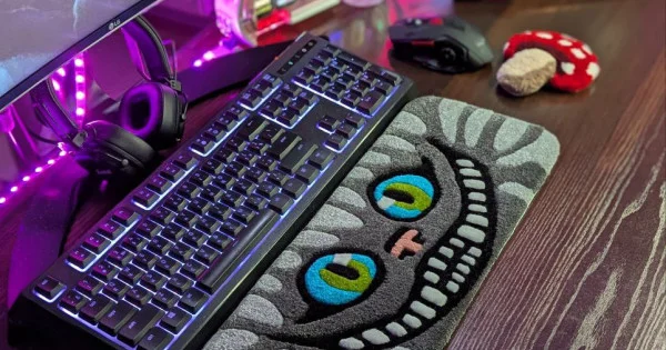 Add Charm and Comfort to Your Workspace | Keyboard Rug with Cat Design