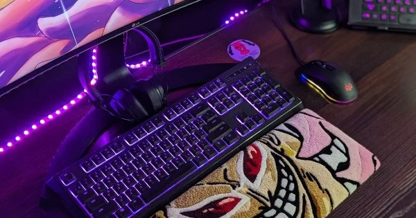 Fluffy Keyboard Rug DFM