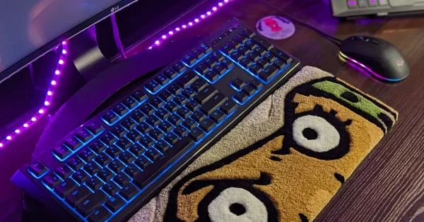 Fluffy Keyboard Rug USP