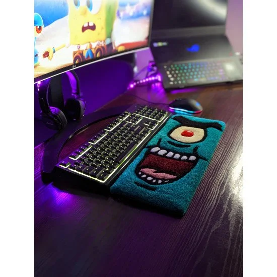 Fluffy Keyboard Rug Pi